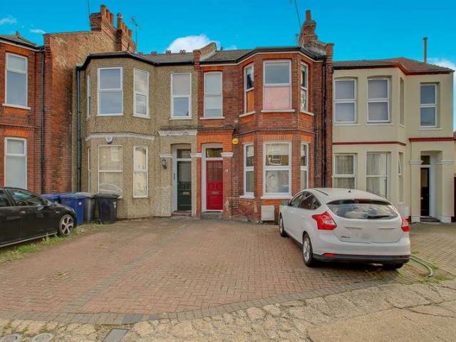 1 Bedroom Flat