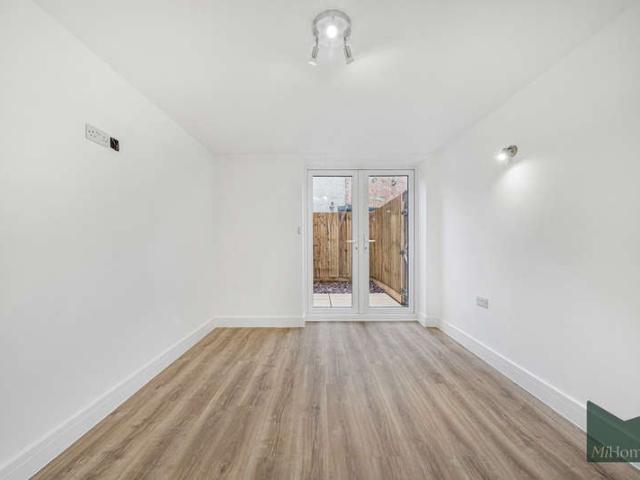 1 Bedroom Flat