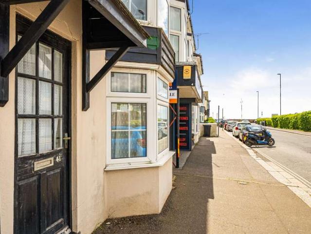 1 Bedroom Flat