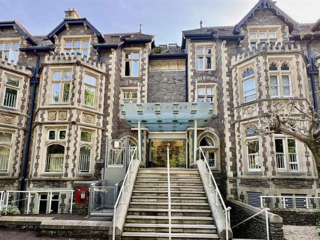 1 Bedroom Flat
