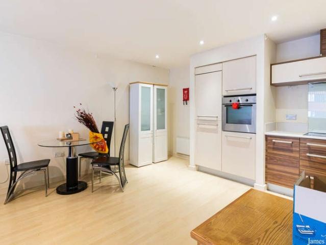 1 Bedroom Flat