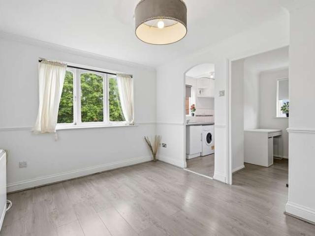 1 Bedroom Flat