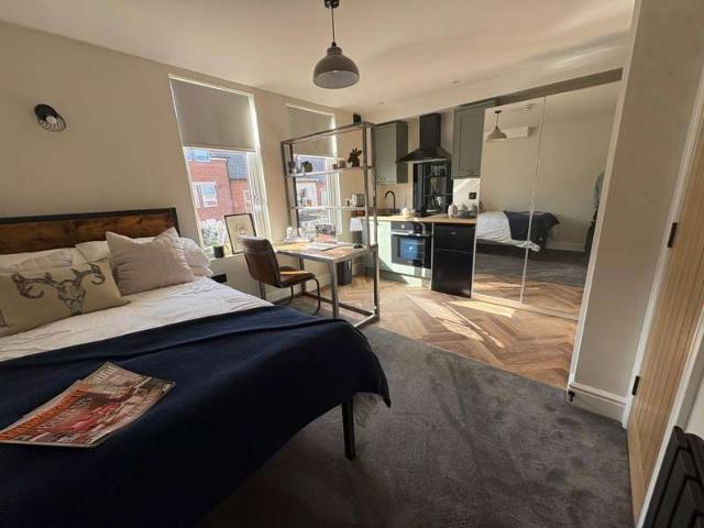 1 Bedroom Flat