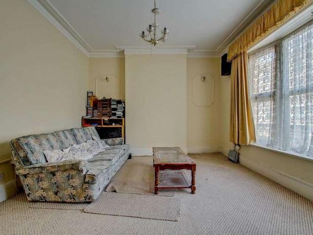 1 Bedroom Flat