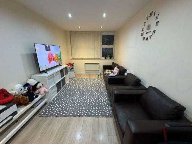 1 Bedroom Flat