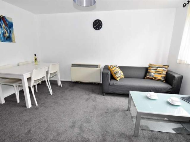 1 Bedroom Flat