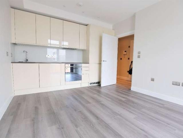 1 Bedroom Flat