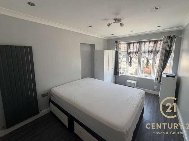 1 Bedroom Flat