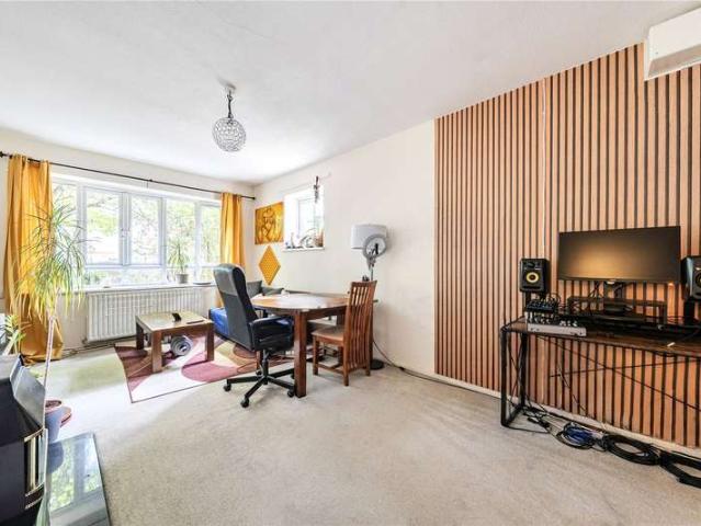 1 Bedroom Flat
