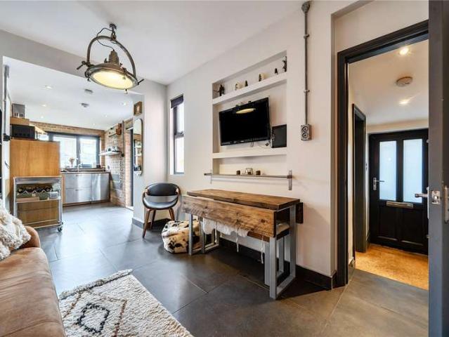 1 Bedroom Flat