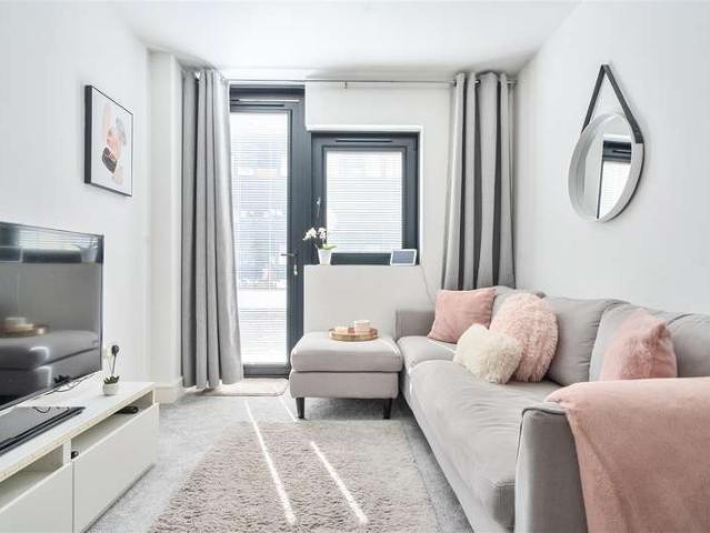 1 Bedroom Flat