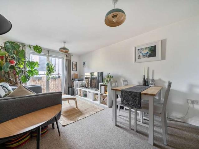 1 Bedroom Flat