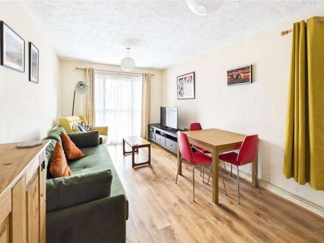 1 Bedroom Flat