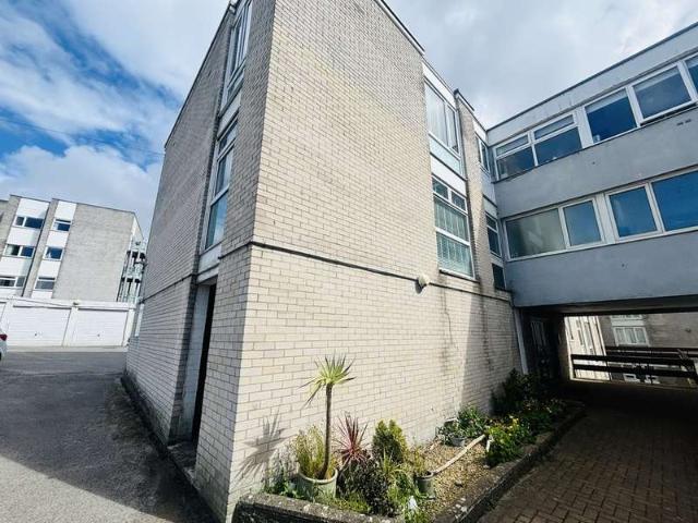 1 Bedroom Flat