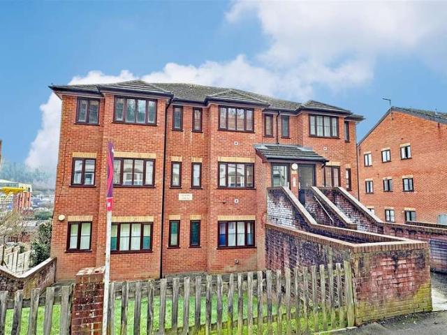 1 Bedroom Flat