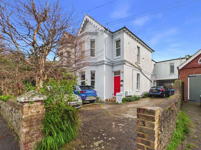 1 Bedroom Flat