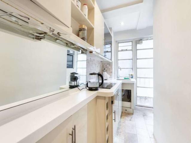 1 Bedroom Flat