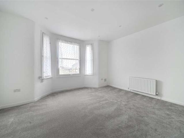 1 Bedroom Flat