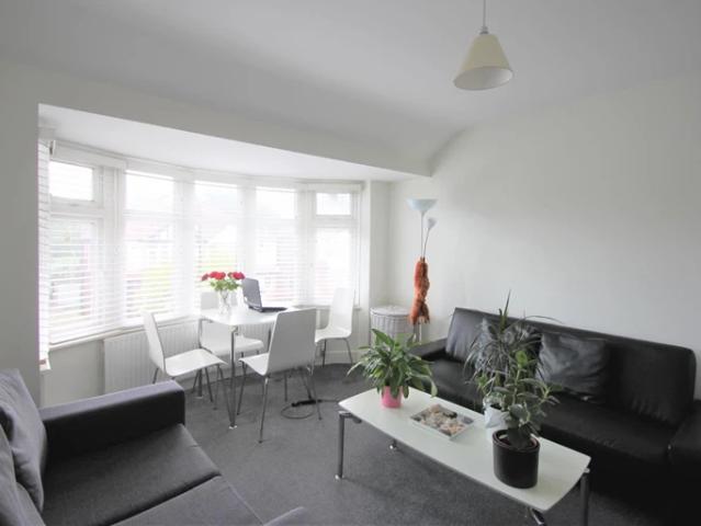 1 Bedroom Flat