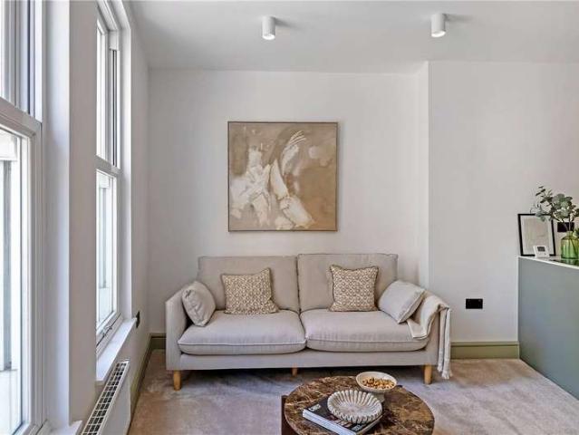 1 Bedroom Flat