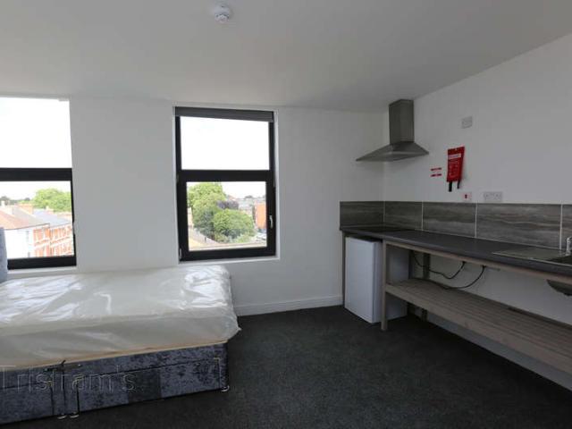 1 Bedroom Flat