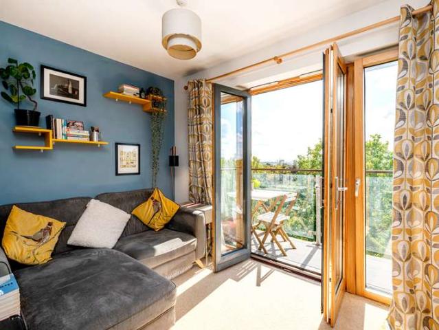 1 Bedroom Flat