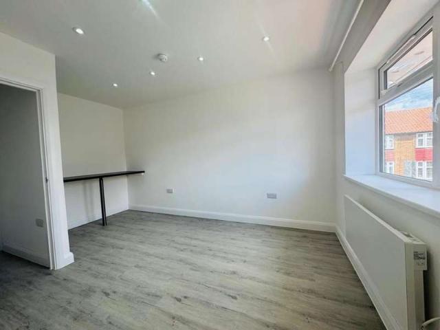 1 Bedroom Flat