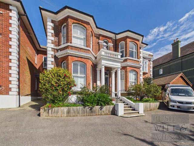 1 Bedroom Flat