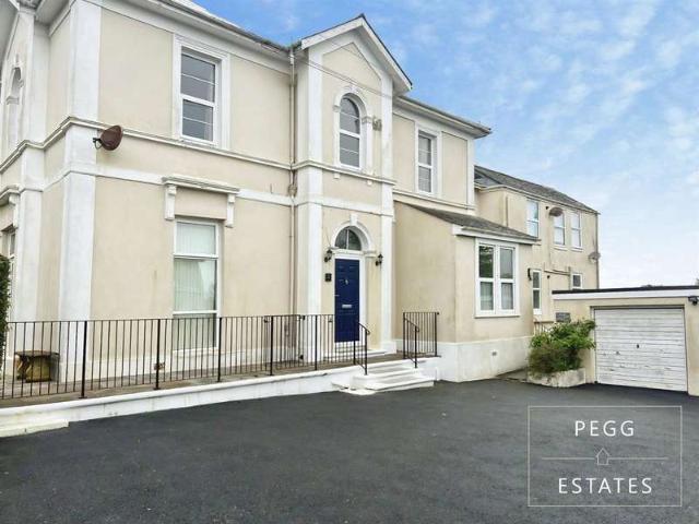 1 Bedroom Flat