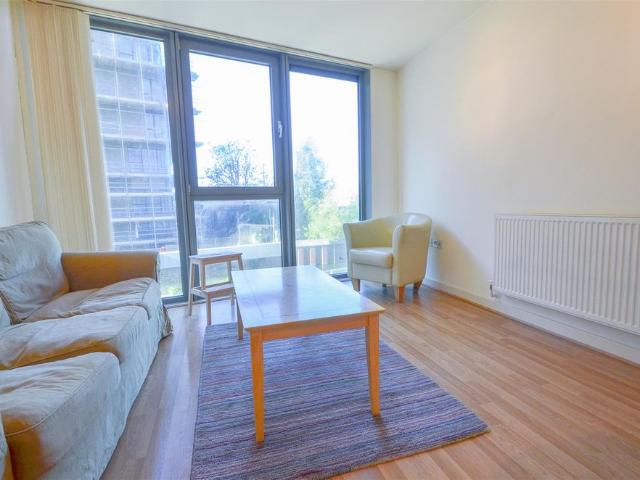 1 bedroom flat