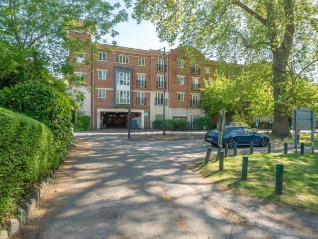 1 Bedroom Flat