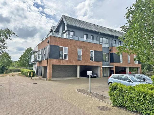 1 Bedroom Flat