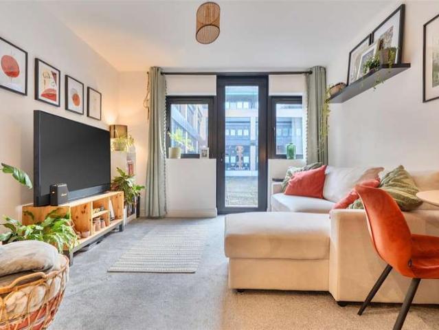 1 Bedroom Flat