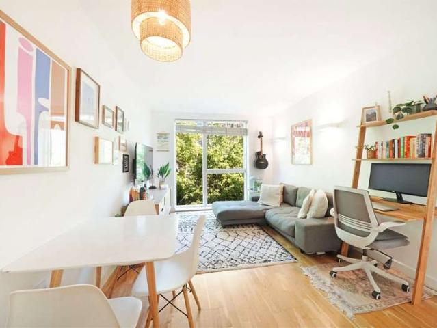 1 Bedroom Flat