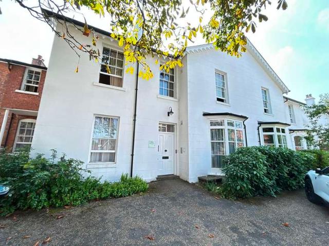 1 Bedroom Flat