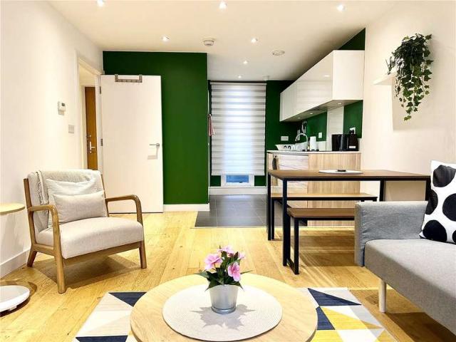 1 Bedroom Flat