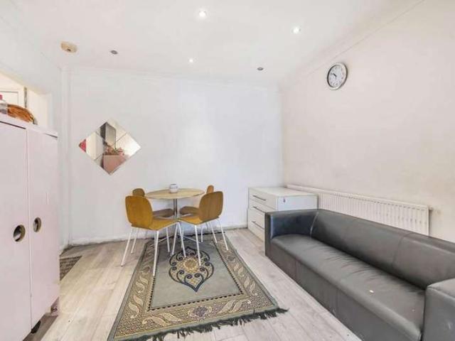 1 Bedroom Flat