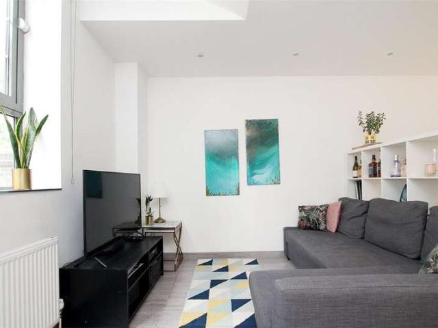 1 Bedroom Flat