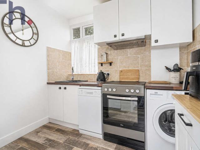 1 Bedroom Flat