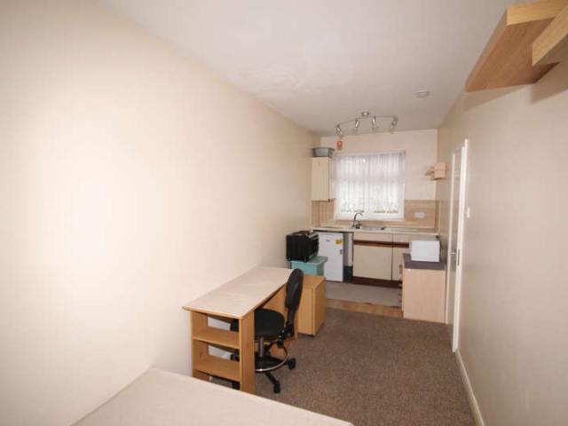 1 Bedroom Flat