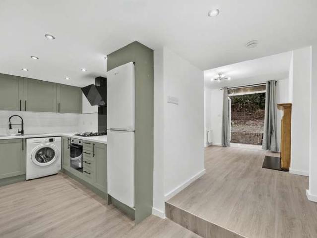 1 Bedroom Flat