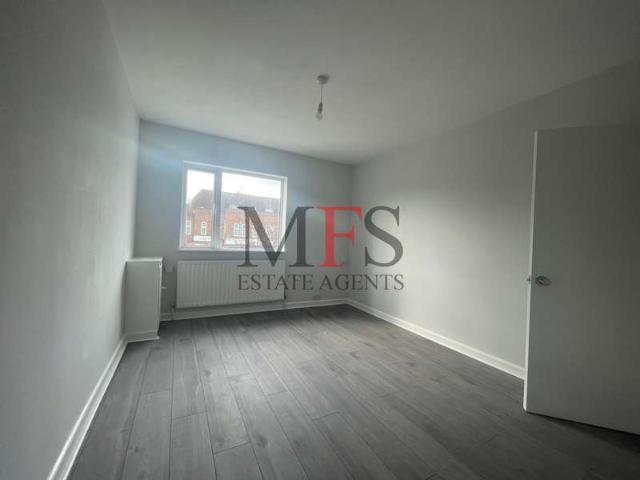 1 Bedroom Flat