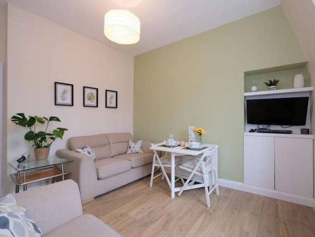1 Bedroom Flat