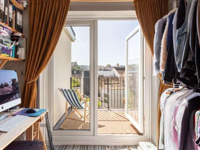 1 Bedroom Flat