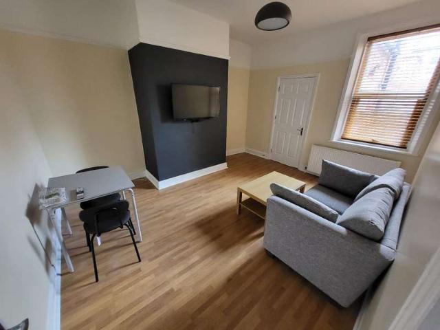 1 Bedroom Flat
