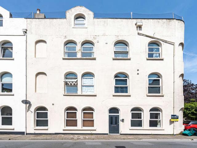 1 Bedroom Flat