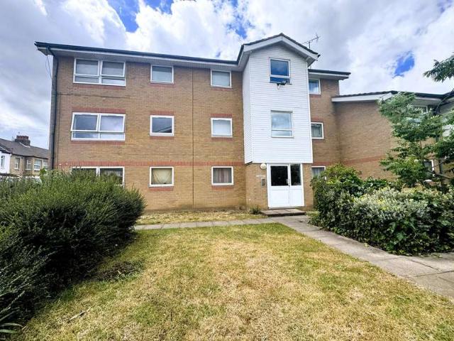 1 Bedroom Flat