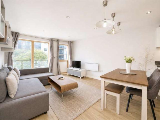 1 Bedroom Flat