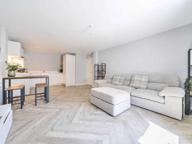 1 Bedroom Flat