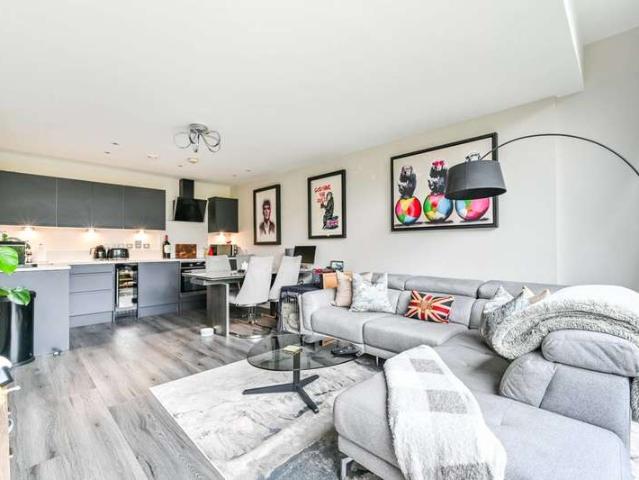 1 Bedroom Flat